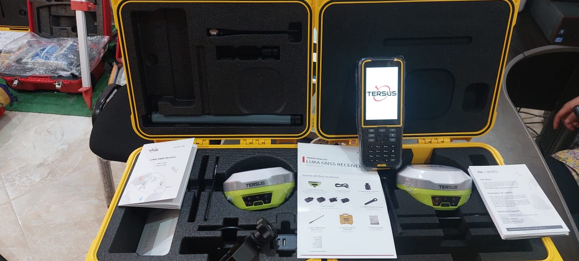 Récepteur LUKA GNSS | Matériel de Topographie